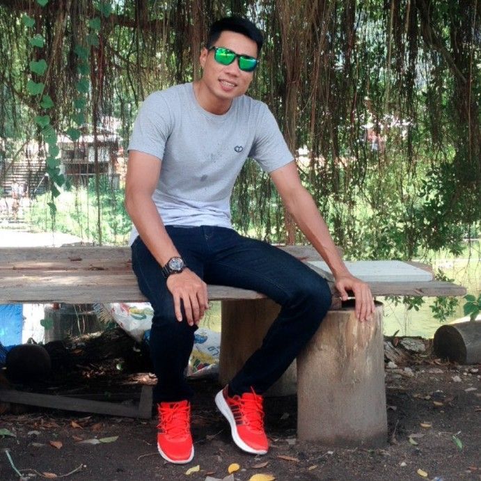 [Wee.. happy ️] เที่ยงคืนแล้วหนอ บางคนยังไม่ได้นอน.. เพียงเพื่อ แสวงหา ...