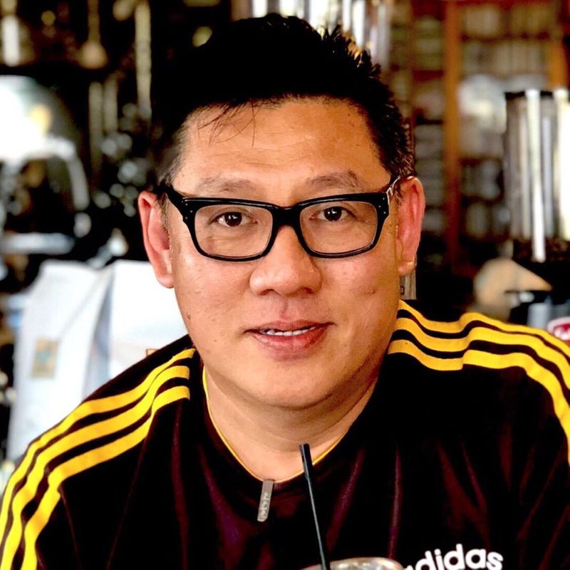 [chinnawat] นักการทหารนิยมอ่านสามก๊ก นักการเมืองโกหกชอบศรีธนญชัย นัก ...