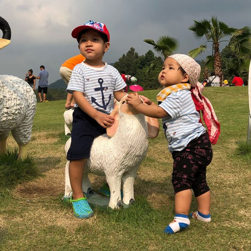 [Two Little Me] ตามติดชีวิตของ 2 หน่อได้ที่ https://youtube.com/channel ...