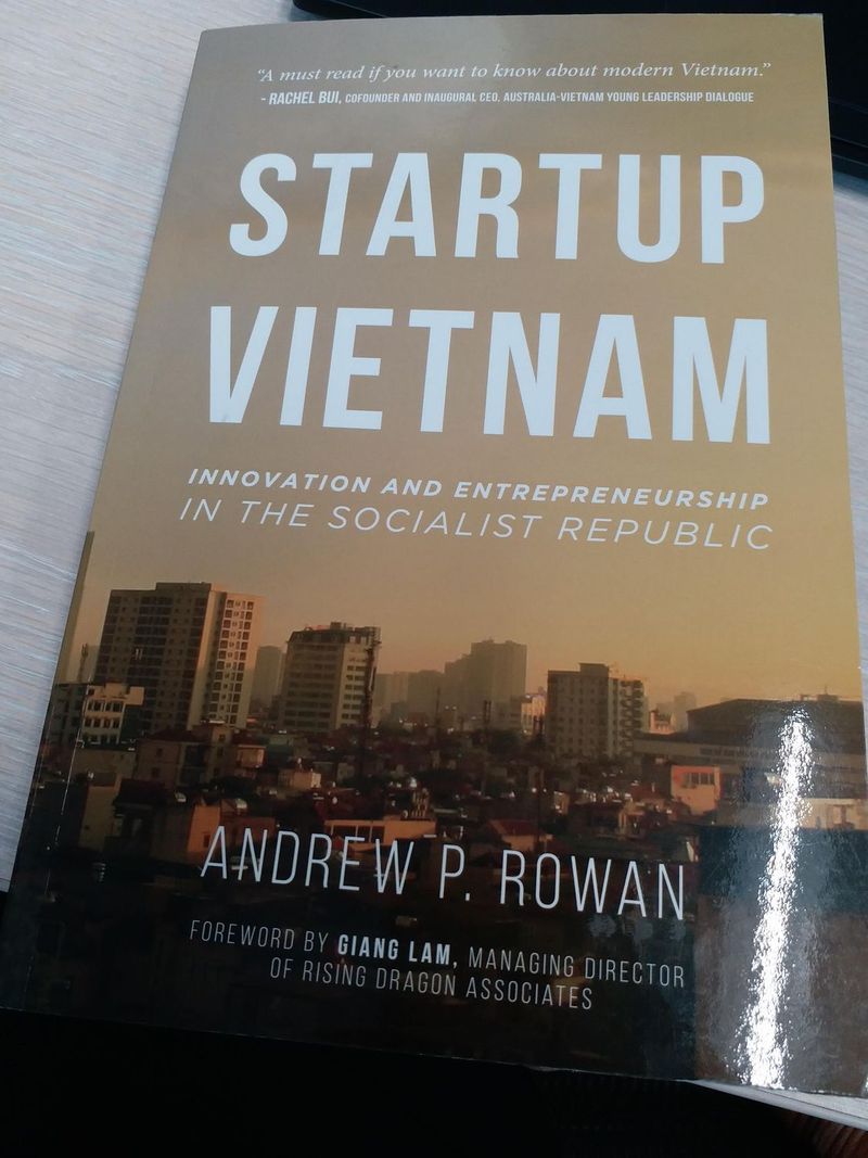 [Books :DD] == Start up Vietnam by Andrew P. Rowan == ตั้งใจหาหนังสือ ...