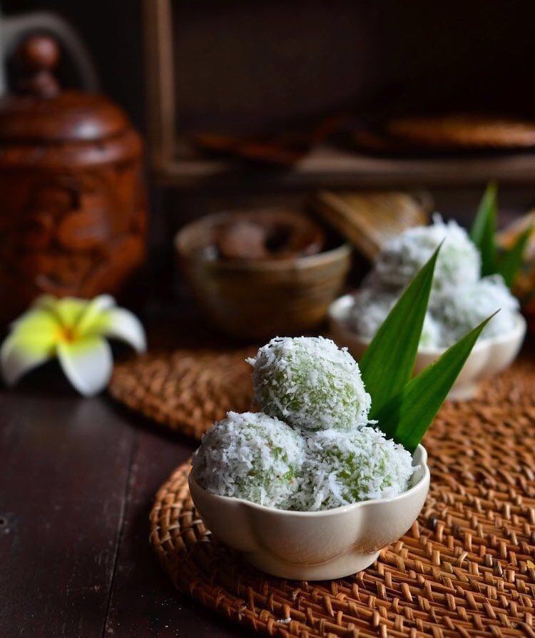 [SaRaDeeDee] อย่านินทาคนอื่นลับหลัง และอย่าใส่ใจให้มากเมื่อถูกนินทา ...