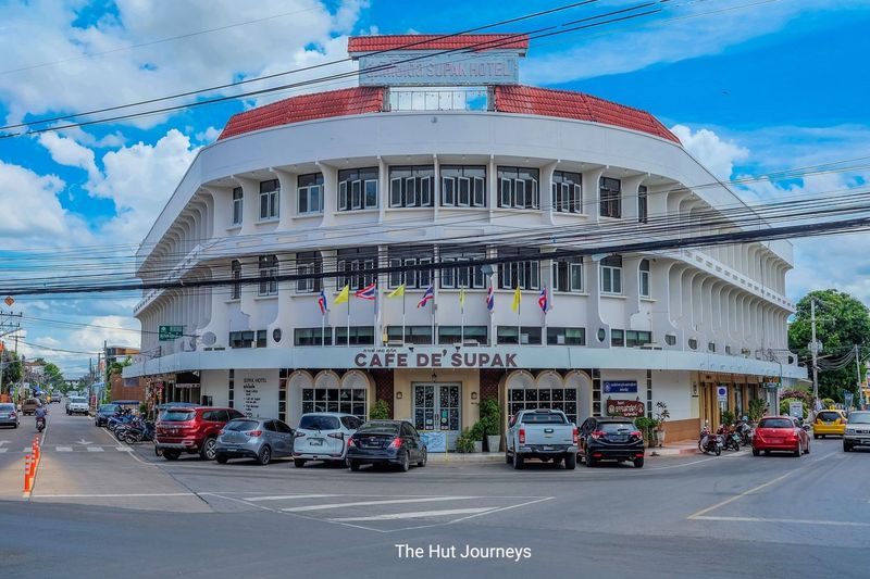 [เที่ยวไหน ยังไงเล่า] Cafe de SuPak & Hug a Mug Cafe ตามไปส่องสองคาเฟ่ ...