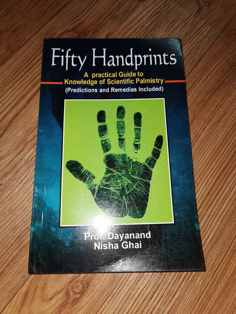 [โหราทาสเล่าเรื่อง] Fifty Handprints By Dayanand Nisha Ghai