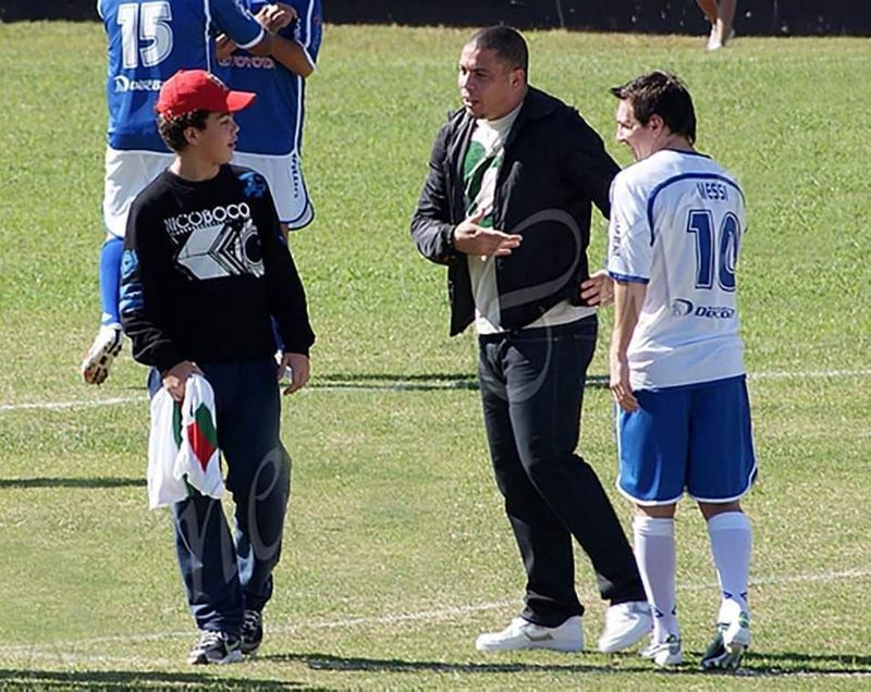 [FOOTBALL ADDICTS] "ลูกชายผมเขาชอบ เมสซี่ มาก จนเมื่อวันเกิดอายุ 14 ขวบ ...