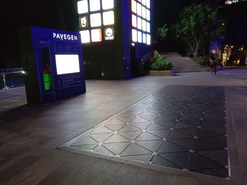 [Giggs Story] แค่เดินก็ผลิตไฟฟ้าได้แล้ว ระบบ Pavegen ที่ True Digital Park Smart City Pavegen ...