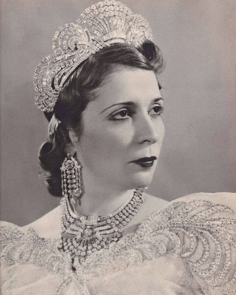 [ล่าสมบัติกับแม่หมีควายสะพายเป้] 👑สร้อยเพชรสุดอลังของควีน Nazli แห่งอ ...