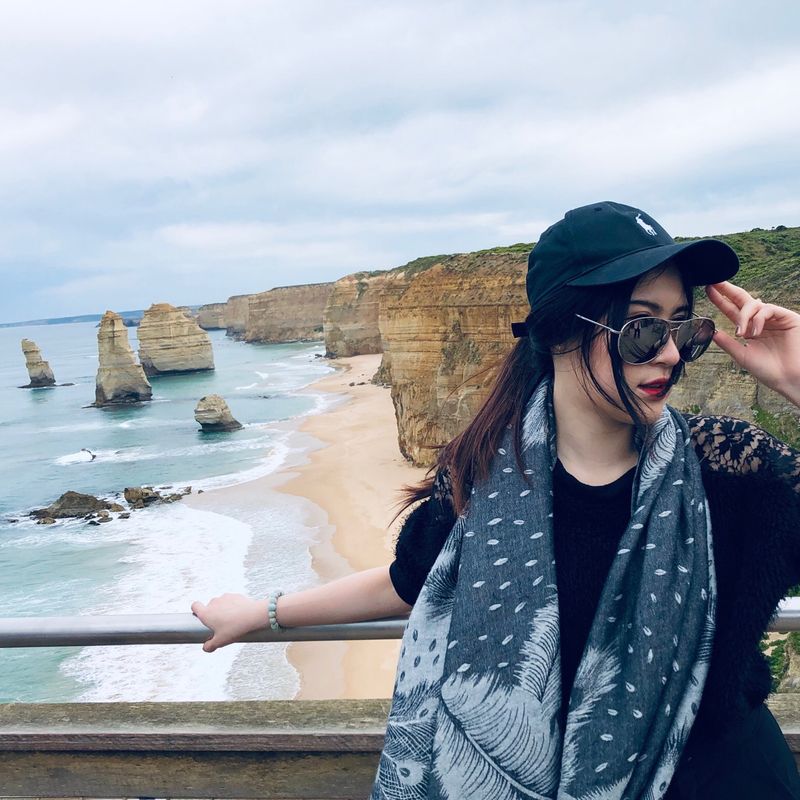 [L Leen ] ต้องทำควบคู่กันค่ะปัจจุบันนี้ อาจจะเอาหน้าร้านเพื่อโชว์ ทดลอง ...