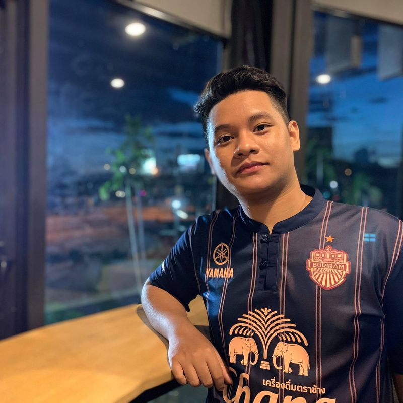 [Kittisak Paijit] กะเพราหมูกรอบไข่ดาวครับ