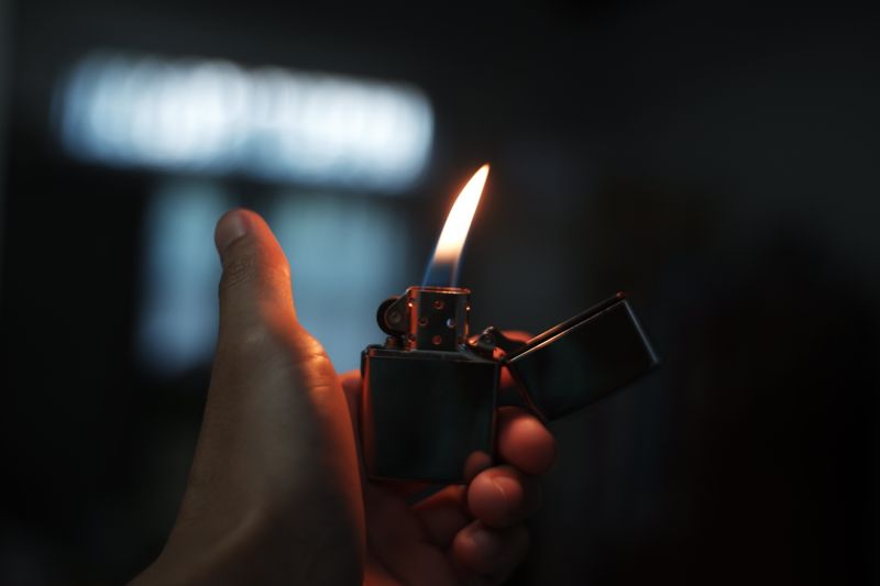 [ปลายพาถ่าย] เปลวไฟฝึกสมาธิ 🔥 เคยอ่านเจอมาว่า เราสามารถฝึกสมาธิได้โดย