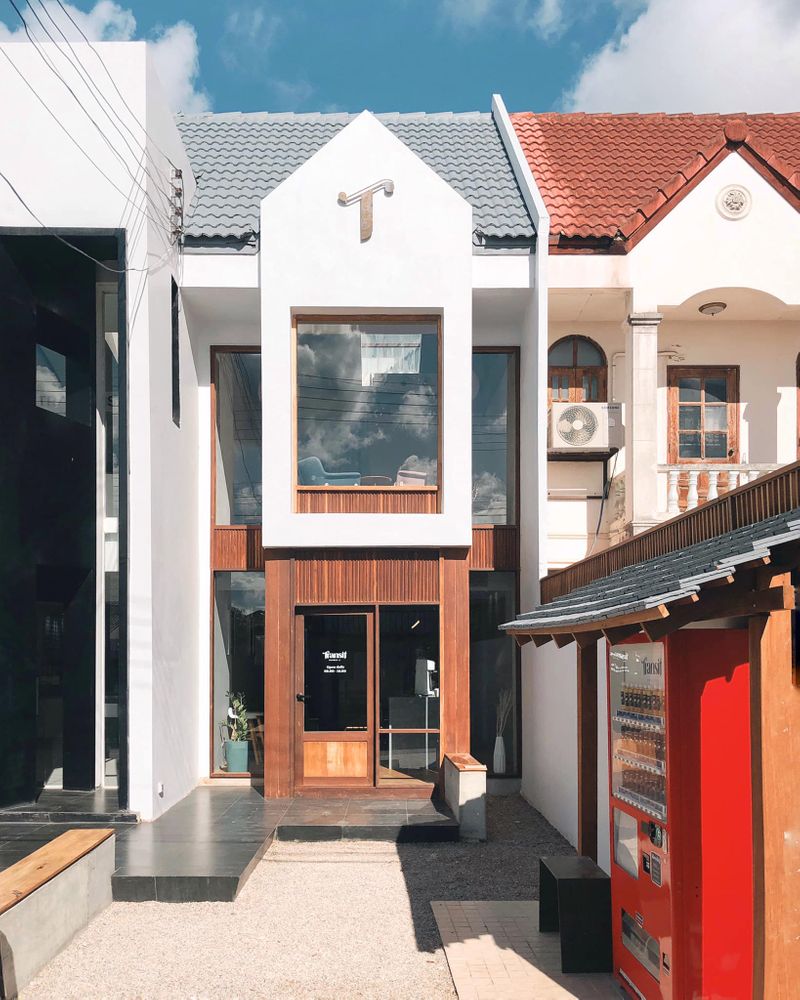 [All about..Cafe] Transit No. 8 คาเฟ่จุดเช็คอินใกล้กองบิน 41 เน้นการตก ...