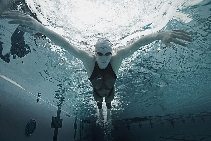 [เข้าใจง่ายใน 5 นาที] ชุดว่ายน้ำ LZR Racer โดยแบนเพราะได้แชมป์เยอะเกิน ...