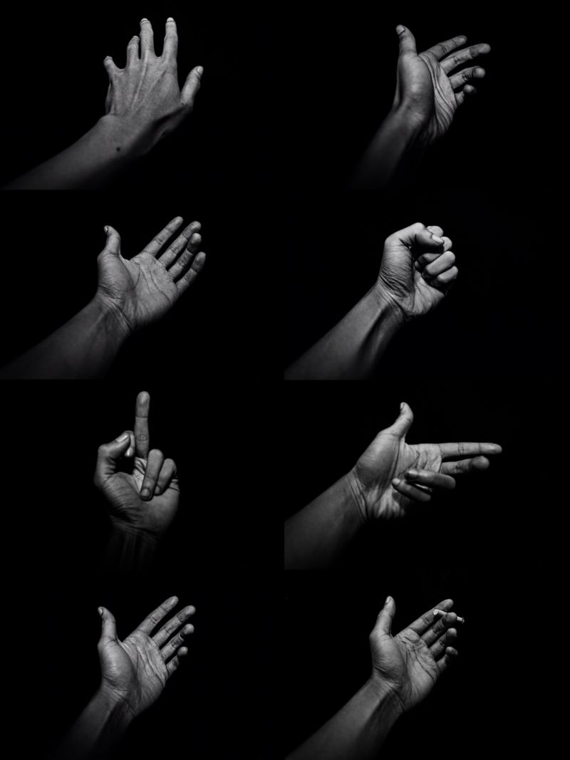 [เรื่องเล่าของภาพ] Hand/มือ ภาพเซทผมต้องการจะสื่อถึงการการกระทำของ ...