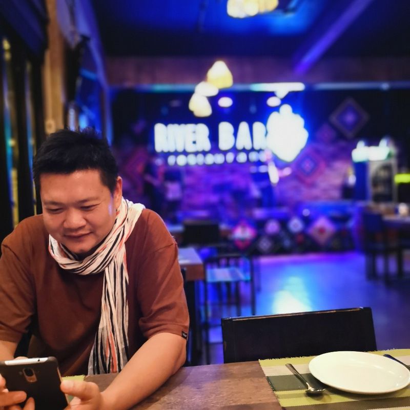 [aj_tom] โอเลี้ยง โอเลี้ยง เป็น ภาษาจีนแต้จิ๋ว แปลว่า เครื่องดื่มที่มีสีดำและมีความเย็นในตัว ...