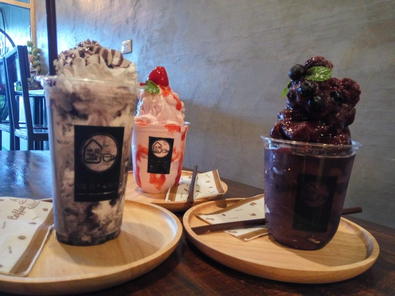 [วันวันของฉันก็งี้แหละ] ร้านน้ำล้นเเล้วต้องร้านนี้ "ร้าน 108 Tea Room" ร้านคาเฟ่เล็กๆ ที่ขาย ...