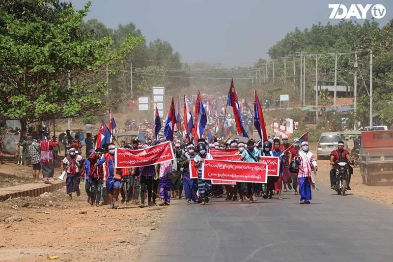 [Miss Blue] KNU Join and Protect the Anti-Military Coup Protestors in ...