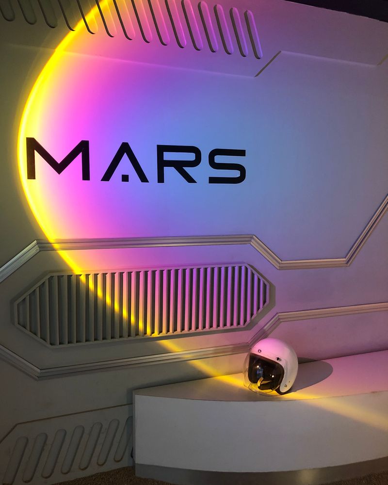 [rendezvous.ave] 🪐ดวงดาวที่สองบนโลก ย่านคูเมือง เชียงใหม่ ตั้งอยู่สง่า ...