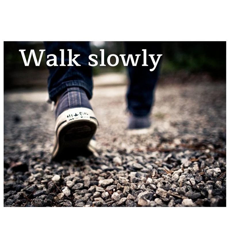 [พงศ์เล่าเรื่อง] 🎵walk slowly