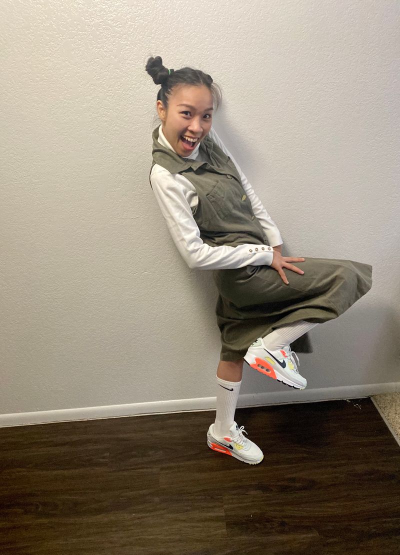 [Kitty Kittawan ] ในวันที่ฉันต้องฝึกใส่ “รองเท้าผ้าใบ”👟 หนึ่งการเปลี่ยน ...