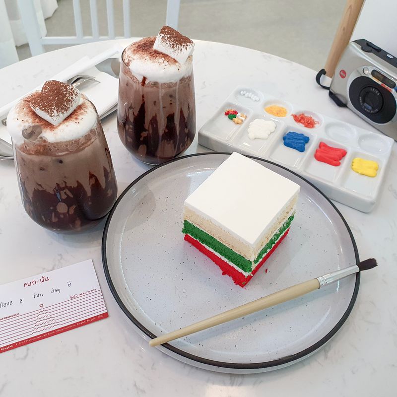 [ร่างกายต้องการคาเฟ่] 📍Fun Cafe มาประเดิมคาเฟ่แรกกันค่ะ เป็นคาเฟ่ที่ไป ...