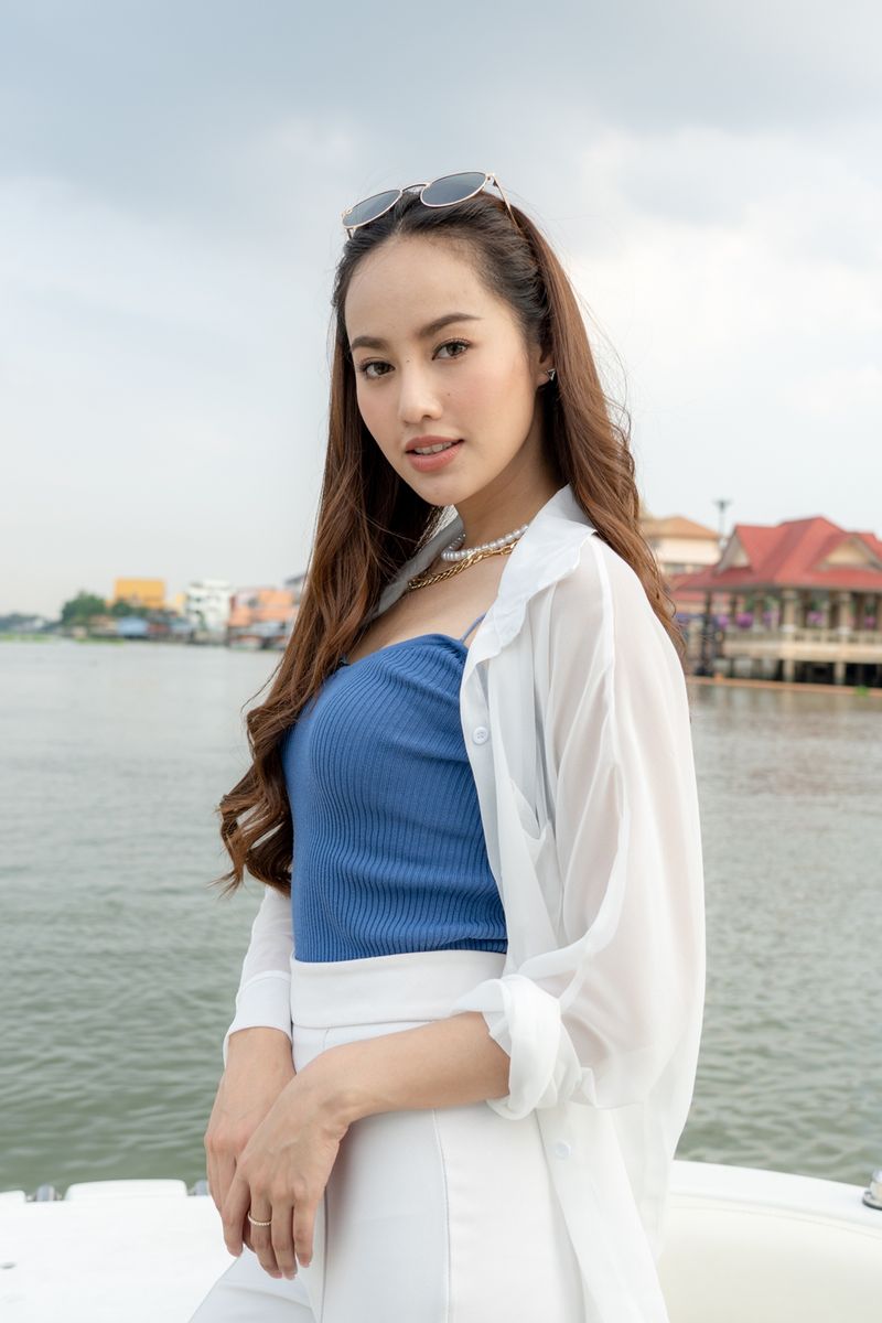 [dara online] เกาะติดนางเอกป้ายแดง "การ์ตูน-ณัฐฌา" เรียกได้ว่าทำเอาแฟนละครหลายคน โดยเฉพาะหนุ่ม ๆ ...