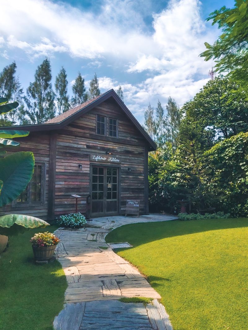 [ตามมา' See] 👀 ใครที่กำลังมองหาคาเฟ่บรรยากาศดีๆ วันนี้ทางเราขอแนะนำ ...