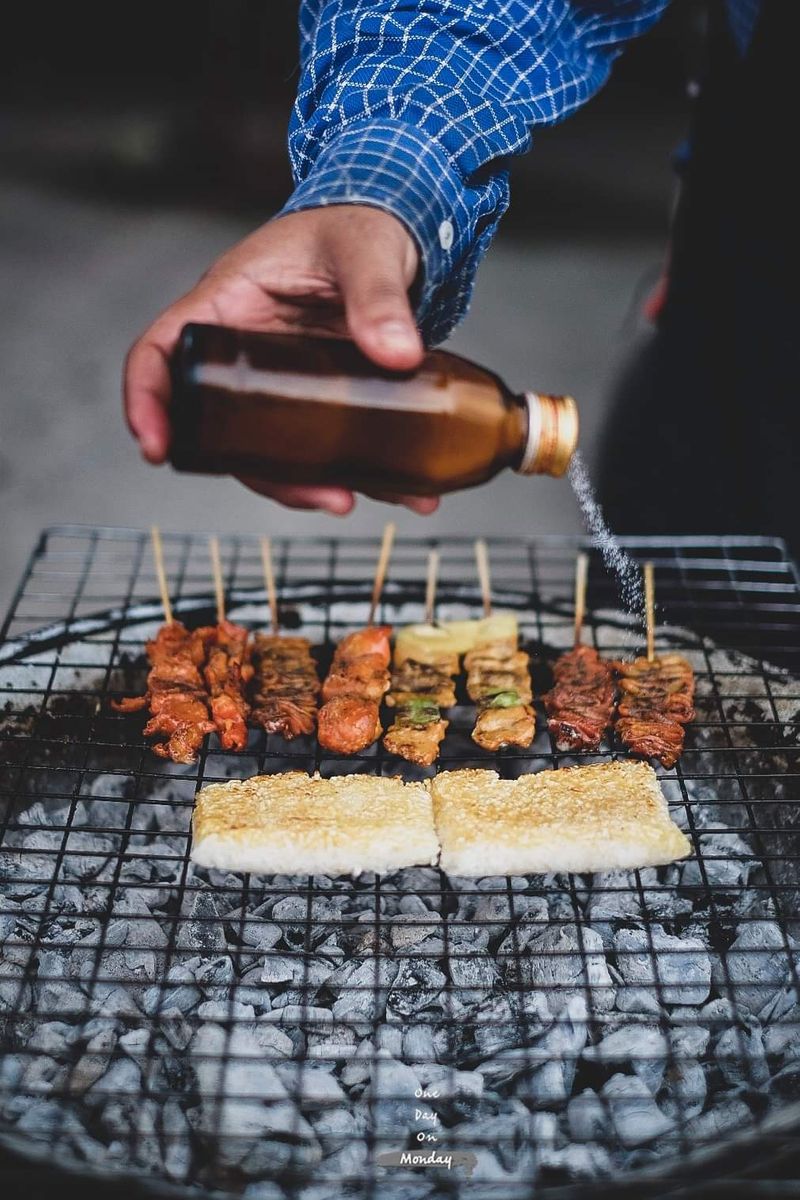 [Nan C. Channel] ตั้งแต่ย้ายมาอยู่กรุงเทพ ไล่ตามหารถเข็นขายชิกกะบับแบบ ...