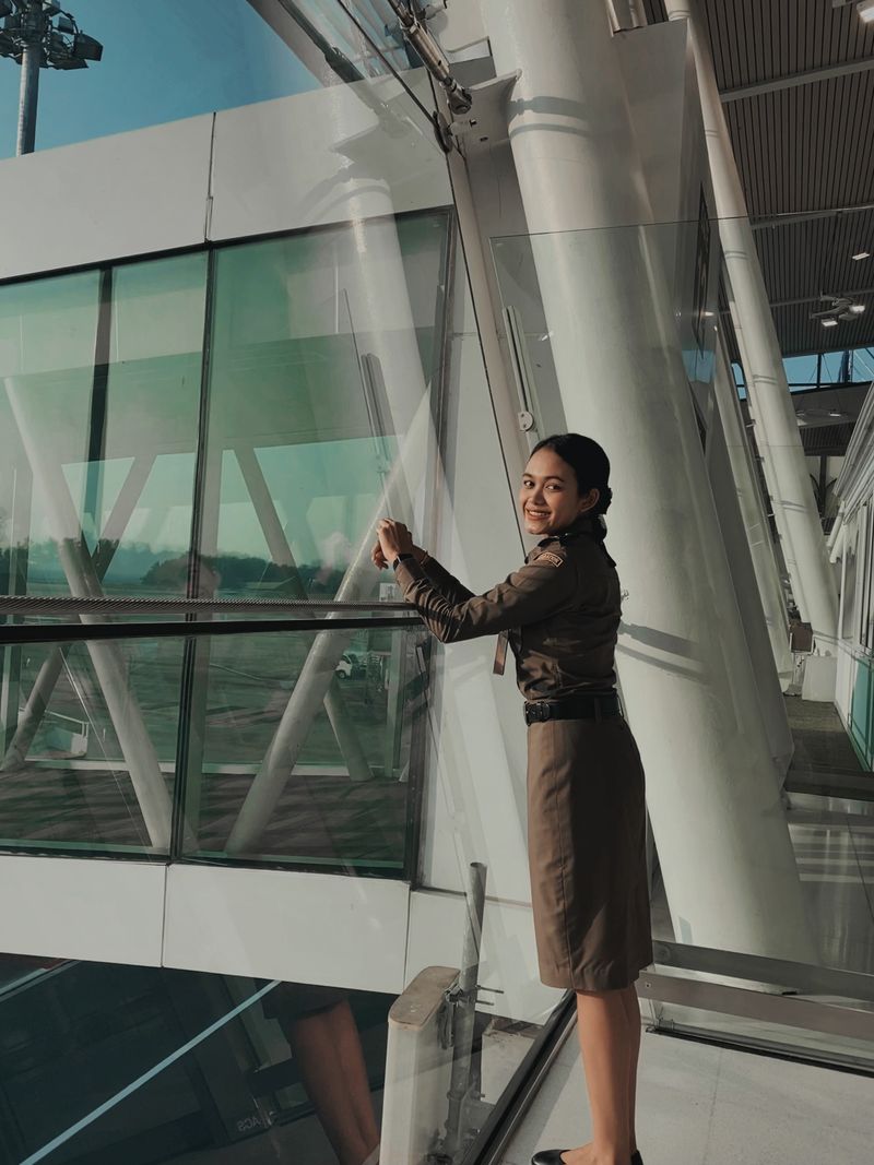 [Arjaree.diary] เคยบอกตัวเองว่า “ถ้าสอบได้ตม. จะหยุดดิ้นรนหางานอื่นละ พอใจละชีวิต” ที่ผ่านมาแทบ ...