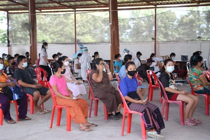 [Look Myanmar] ที่แม่สอดไม่ใช่แค่พระพม่าที่ได้ฉีดวัคซีนแต่แรงงานต่างด้าวที่มีใบอนุญาตทำงาน ...