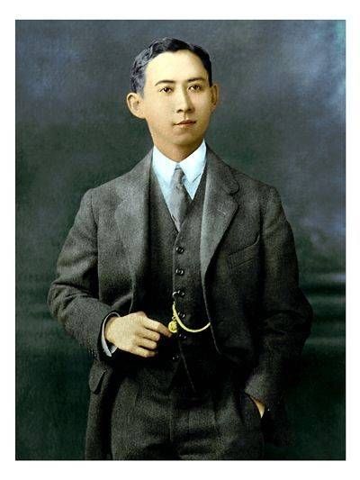 [pech] .. คนคนหนึ่ง... มีเทียด เป็นพระมหากษัตริย์ (ร.1) มีทวด เป็น ...