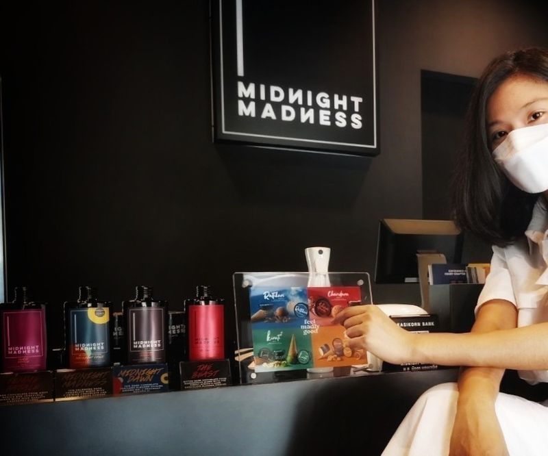 [KATIKAR DARIN] Feel madly good 🍫 Drink your favorite chocolate taste ...