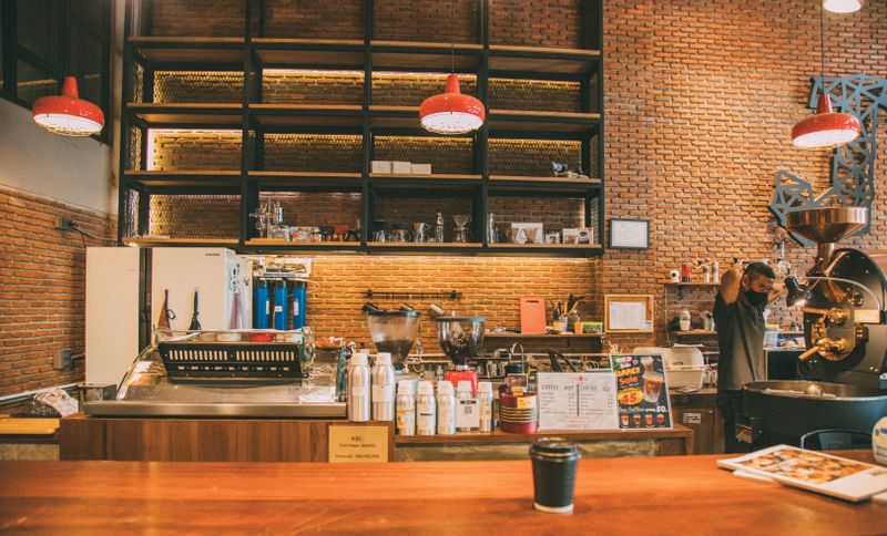 [I am Coffee Traveler] • Jason Café & Coffee Roaster • เมื่อเปิดประตู ...