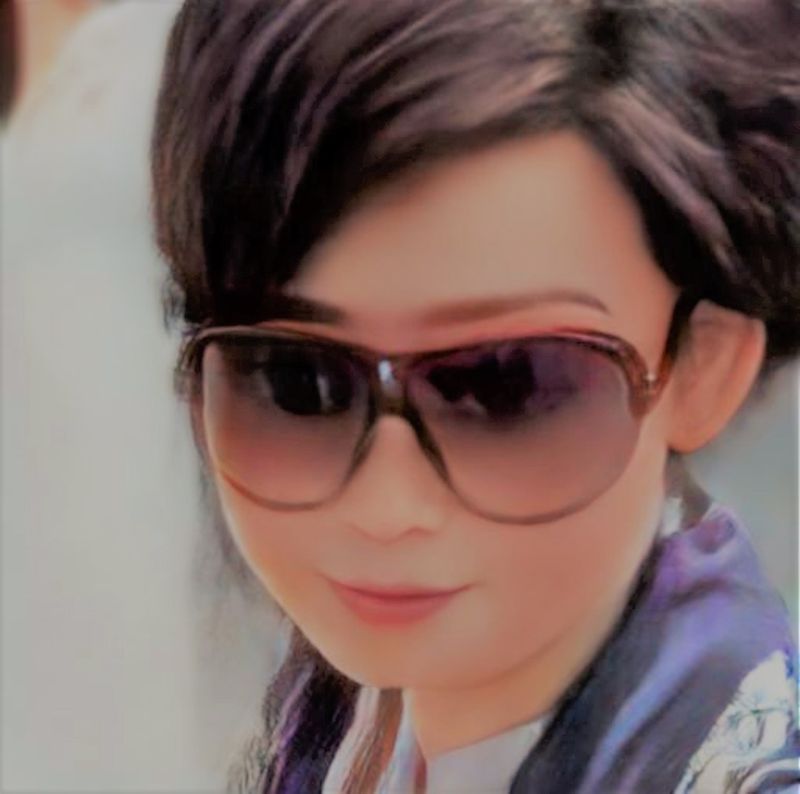 [Chen Eing] มันควรจะ Give นำแล้วค่อย Take นะคะ Give and Take หมายถึงเป็นทั้งผู้ให้และผู้รับ ...