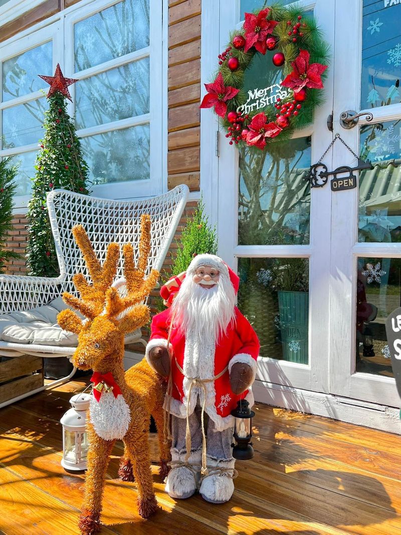 [รีวิว cafe] ใกล้ช่วงเทศกาลคริสต์มาสแล้ว หาคาเฟ่ที่จัดธีมคริสต์มาสกัน ...