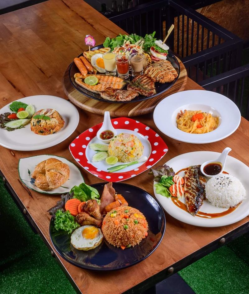 [กินไรดีชลบุรีบ้านเรา] Angel cafe’by นางฟ้า เปิด - ปิด --> 09:00 - 21: ...