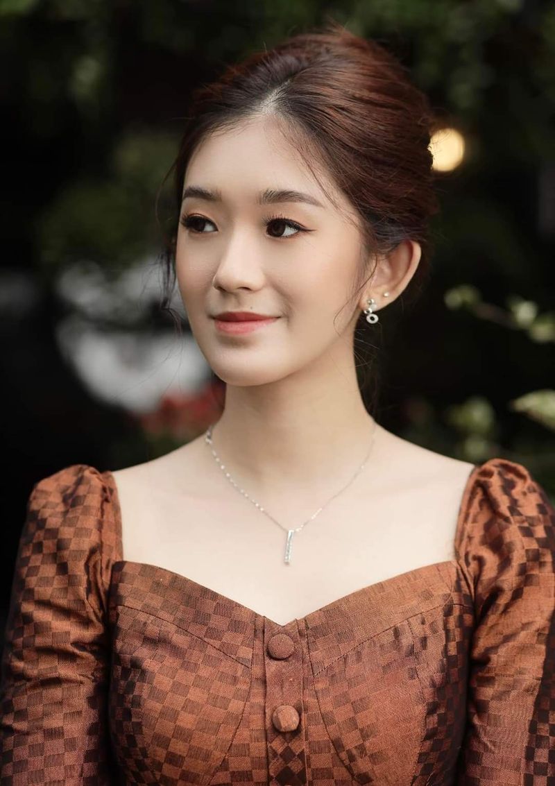 [Look Myanmar] แม่กงลี่น้อยของพรี่ #suhlaingwin