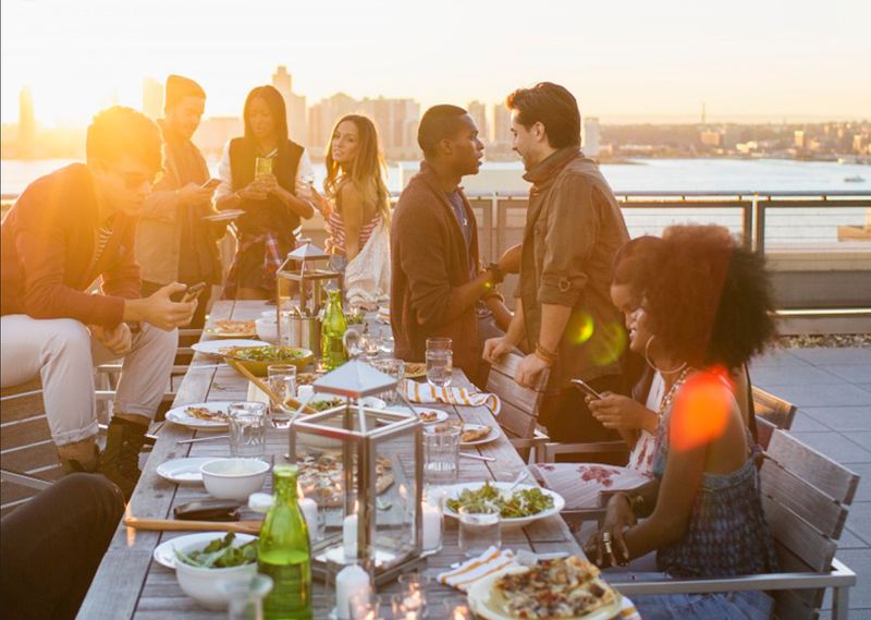 [Mission Is-Go-On] 7 เทคนิคทำให้การสนทนาเล็กๆ มีความหมายมากขึ้น 1) ถาม ...