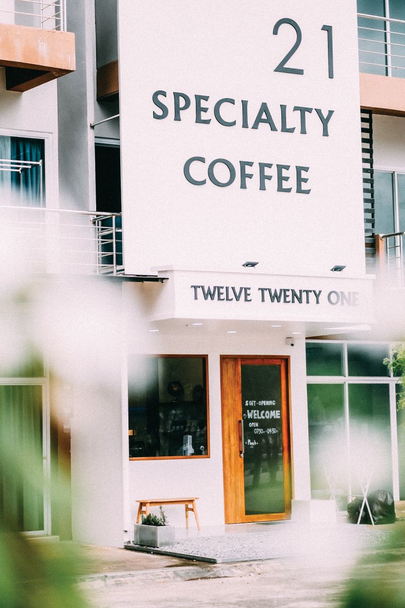 [I am Coffee Traveler] • 12 21 Specialty Coffee Chiang Rai • จากร้าน 12 ...