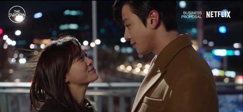 [วันนี้ดูอะไร] ️เมื่อนางเอกอินไปกับบทในฉากคิสซีน “Business Proposal ...