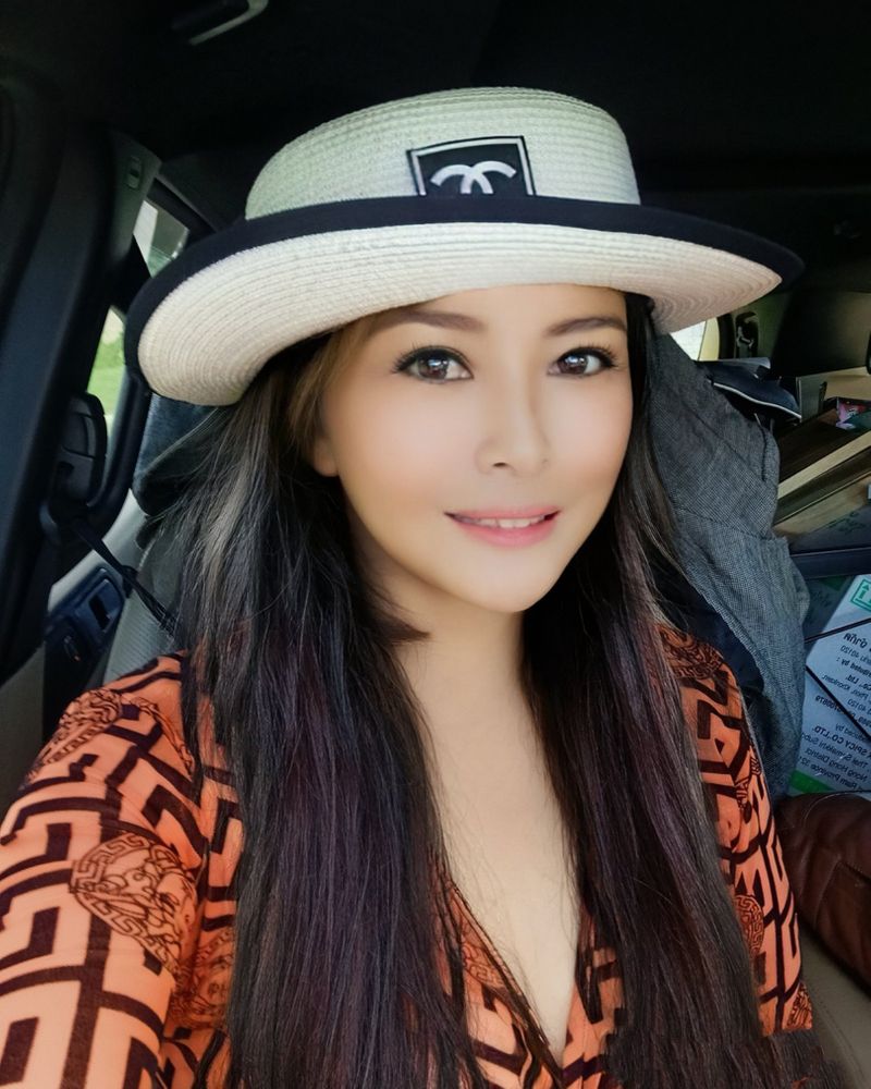 [TUKTA TUKTA Rungtoj] แม่ค้าใจดีนะคะ ฝากติดตาม แม่ค้าด้วยนะคะ จุ๊บๆ