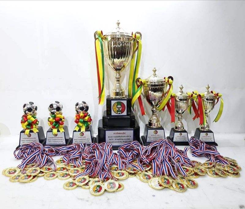 [THE VICTOR TROPHY THAILAND ] งานสวย ราคาถูก การันตีเรื่องคุณภาพ👍 ต้อง ...