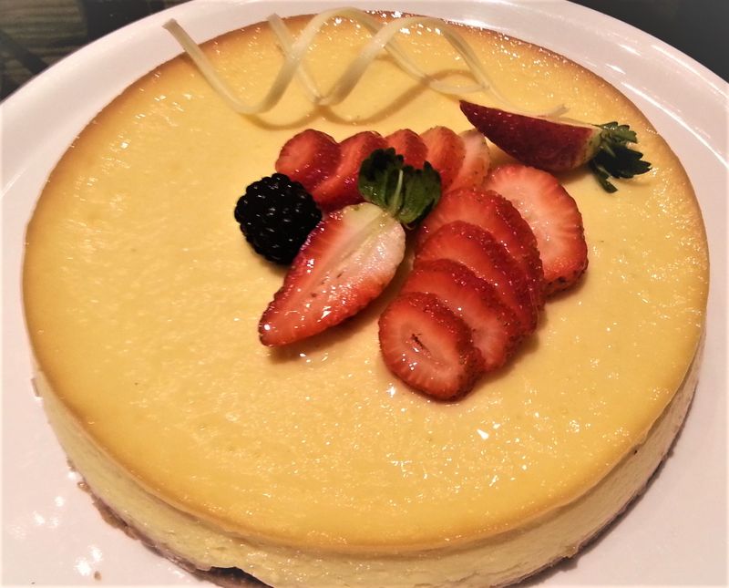 [ครัวรสหวาน] ชีสเค้กแบบอบ(Baked Cheese Cake) เนื้อเนียนแน่นฉ่ำอร่อยคือลักษณะเฉพาะของชีสเค้กอบ ...
