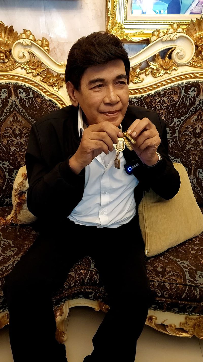 [CHANGE into Magazine ______ Sutthikhun Kongthong] ส่อง พระเครื่อง คนดัง "กรุง ศรีวิไล" พุทธคุณ ...