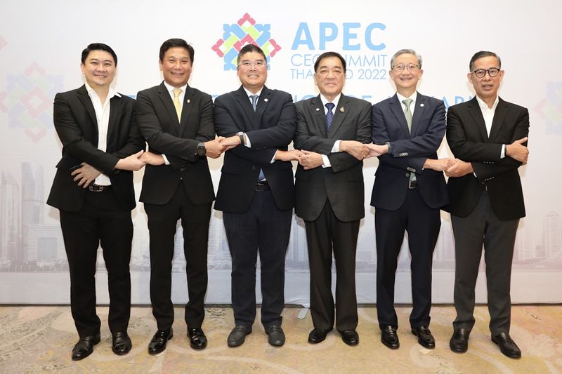 [CHANGE into Magazine ______ Sutthikhun Kongthong] ธนาคารกรุงเทพ พันธมิตรด้านการสื่อสาร ...