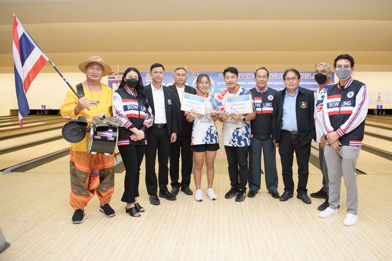 [CHANGE into Magazine ______ Sutthikhun Kongthong] กปน. ร่วมมอบรางวัลการแข่งขันโบว์ลิ่ง "46th ...