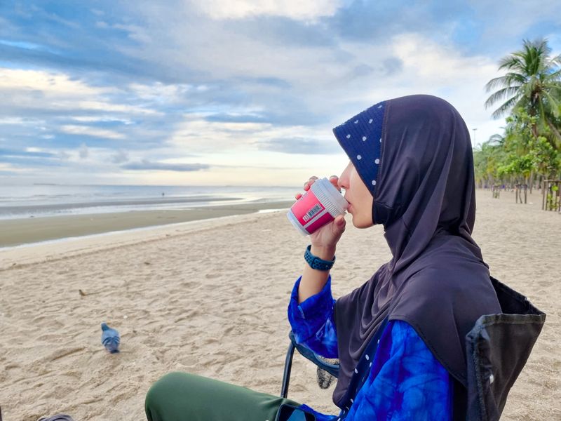 [Naha] บางทีเราก็ทำงานหนักจนเกินไป จิตใจรู้สึกเบื่อหน่าย แต่พอได้แวะไปชาร์จพลังบ้าง มันก็ทำให้ ...