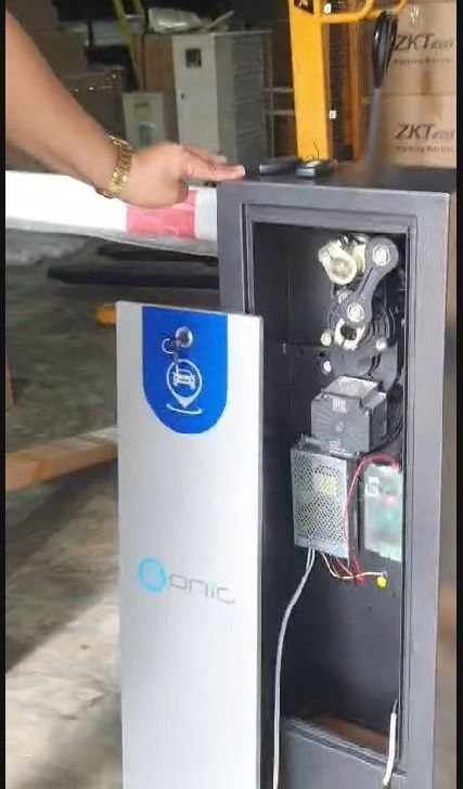 [Charoen Tech] เป็นที่รู้กันว่าไม้กั้นรถยนต์ระบบอัตโนมัติเป็นอุปกรณ์ที่ใช้ไฟฟ้าในการทำงาน แม้ว่า ...