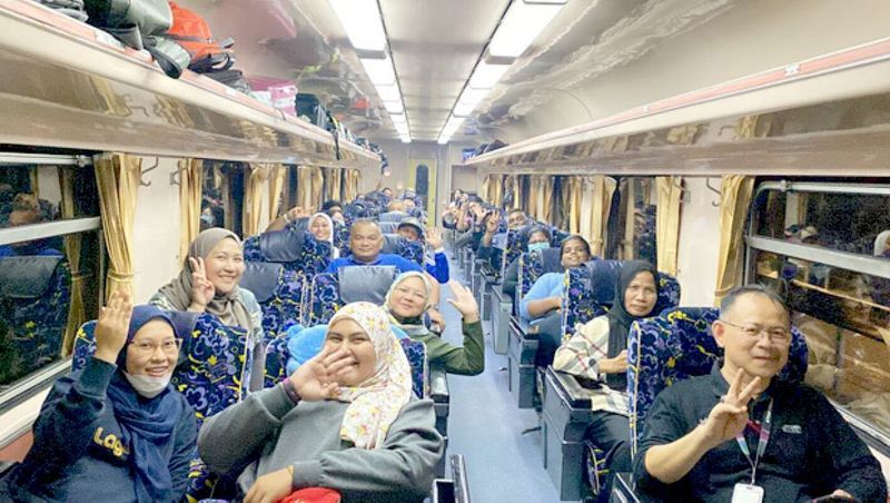 [Everythinghobby] รถไฟเที่ยว "Sawaddee Special "พา นทท.ชาวมาเลย์ 400 คน ...