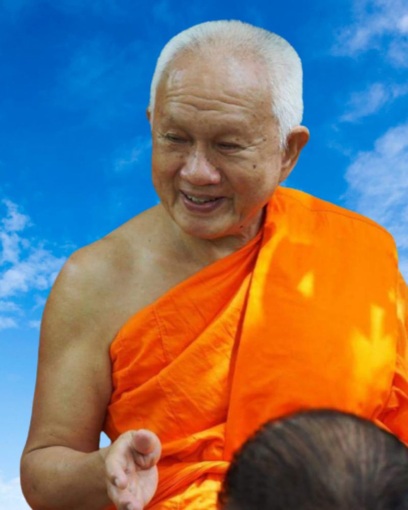 [Khemphet Punwilai ]