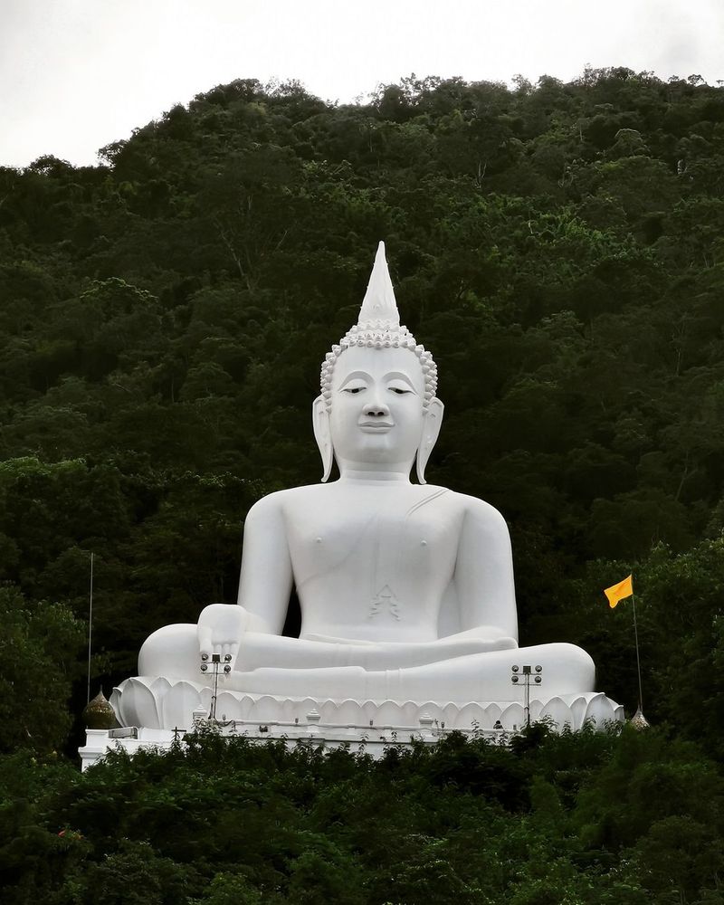 [เบื่อเมือง] จิตเป็นเสมือนกระจก ธรรมชาติของจิตวิญญาณก็เหมือนกับกระจก ...