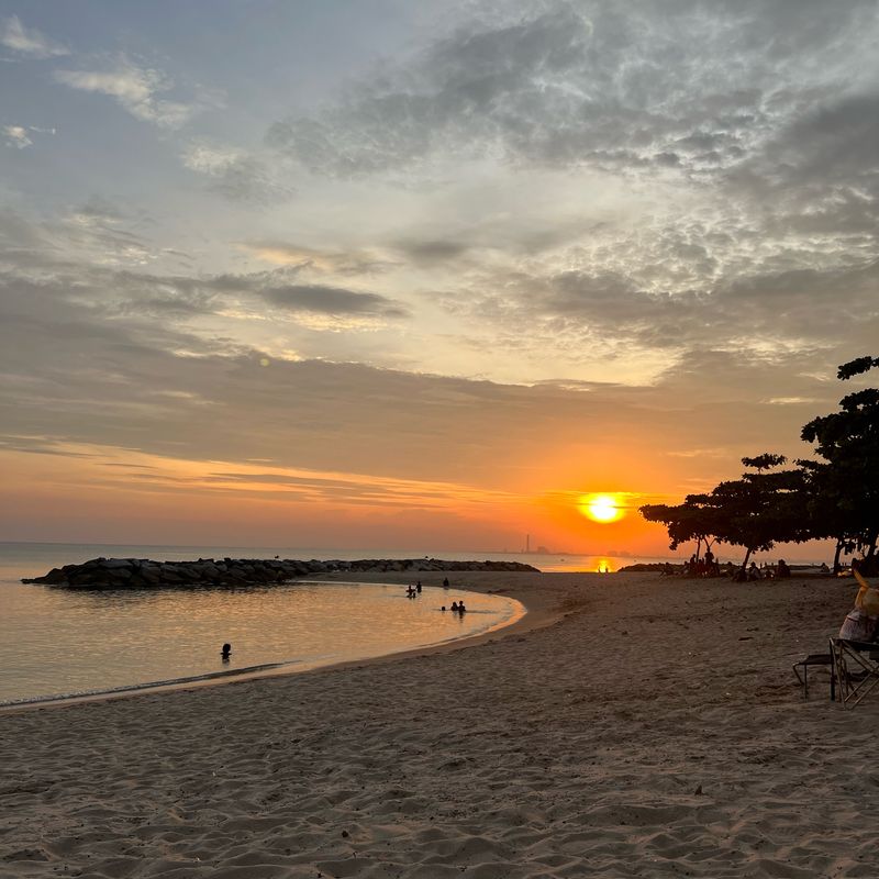 [Napat Ch.] บริจาคครับ เหลือไว้ใช้นิดๆหน่อยๆพอ